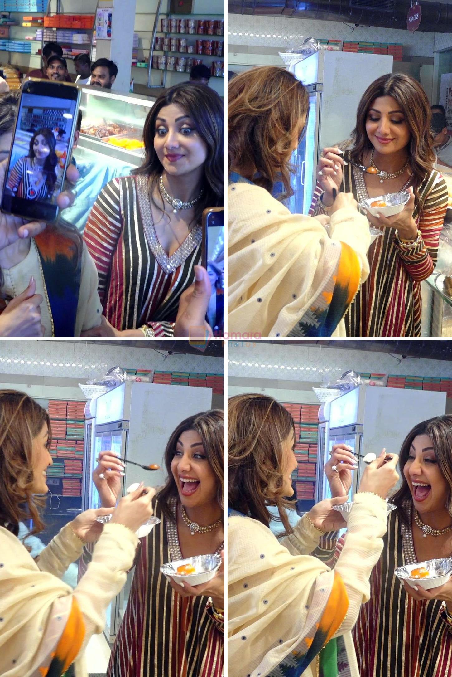 Shilpa Shetty Spotted At Jhama Sweet Shop in Chembur on 27th August ...