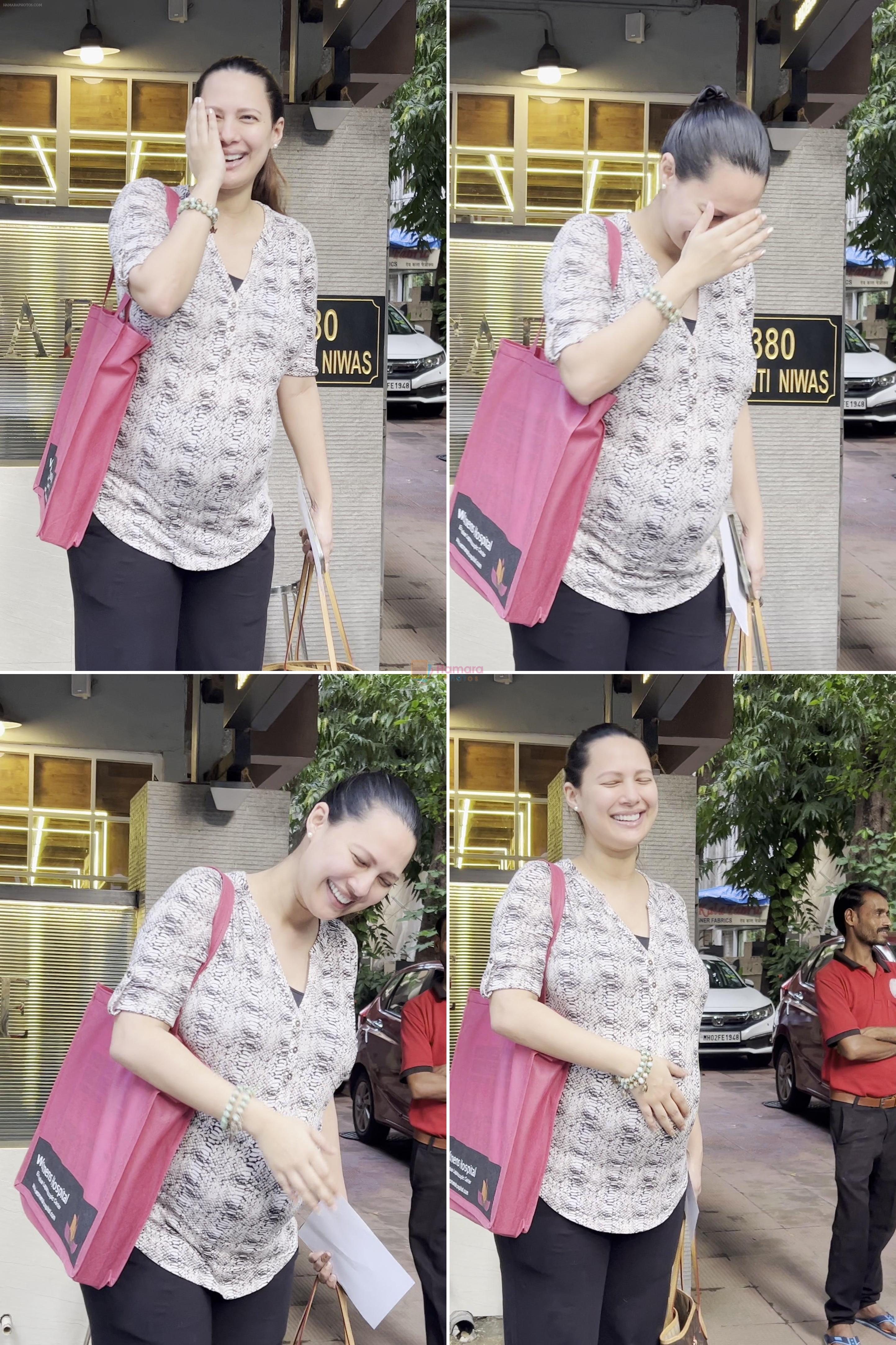 Rochelle Rao Spotted At Bandra on 12th Sept 2023 / Rochelle Maria Rao ...