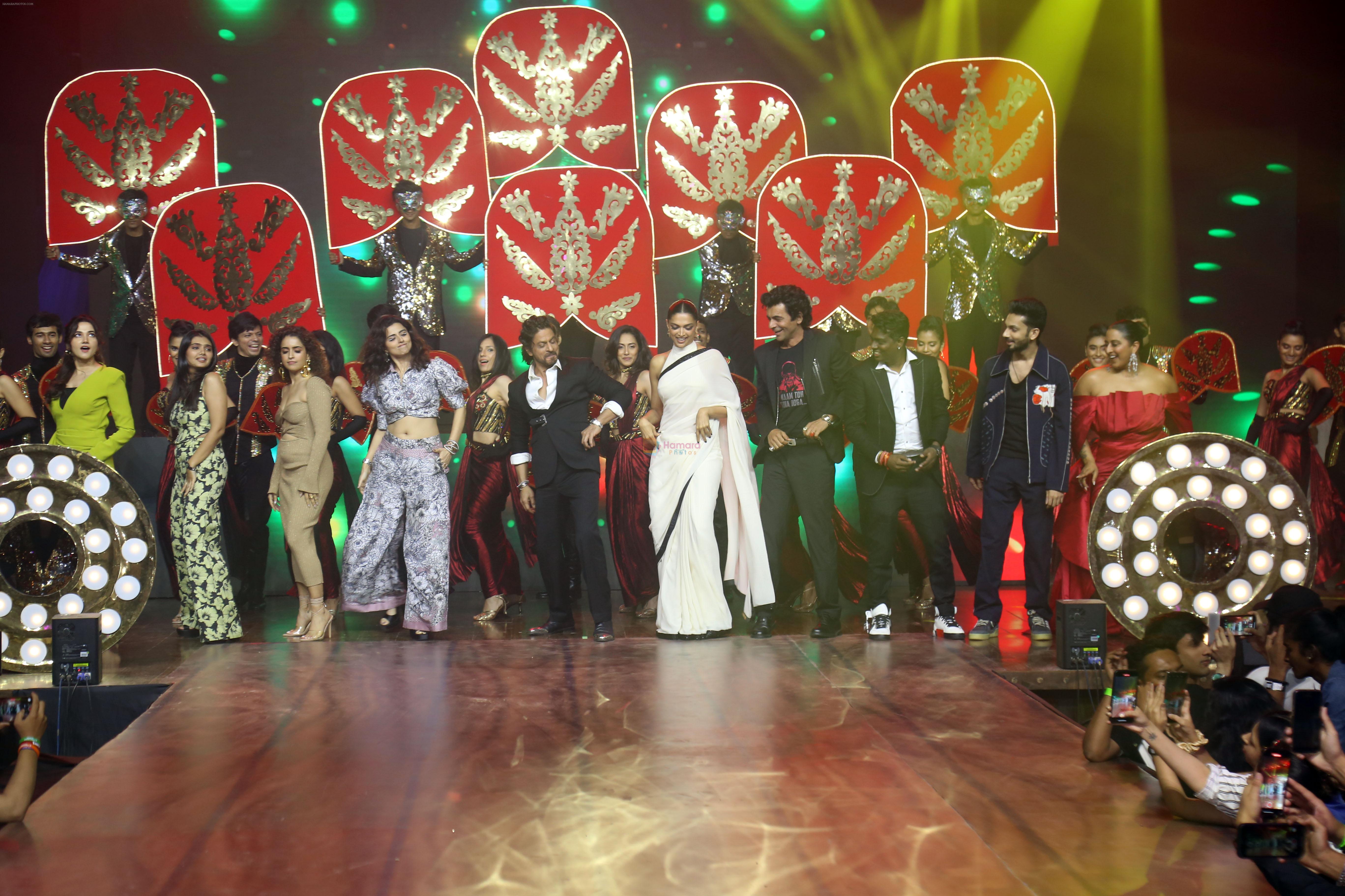 Aaliyah Qureshi, Anirudh Ravichander, Deepika Padukone, Leher Khan ...