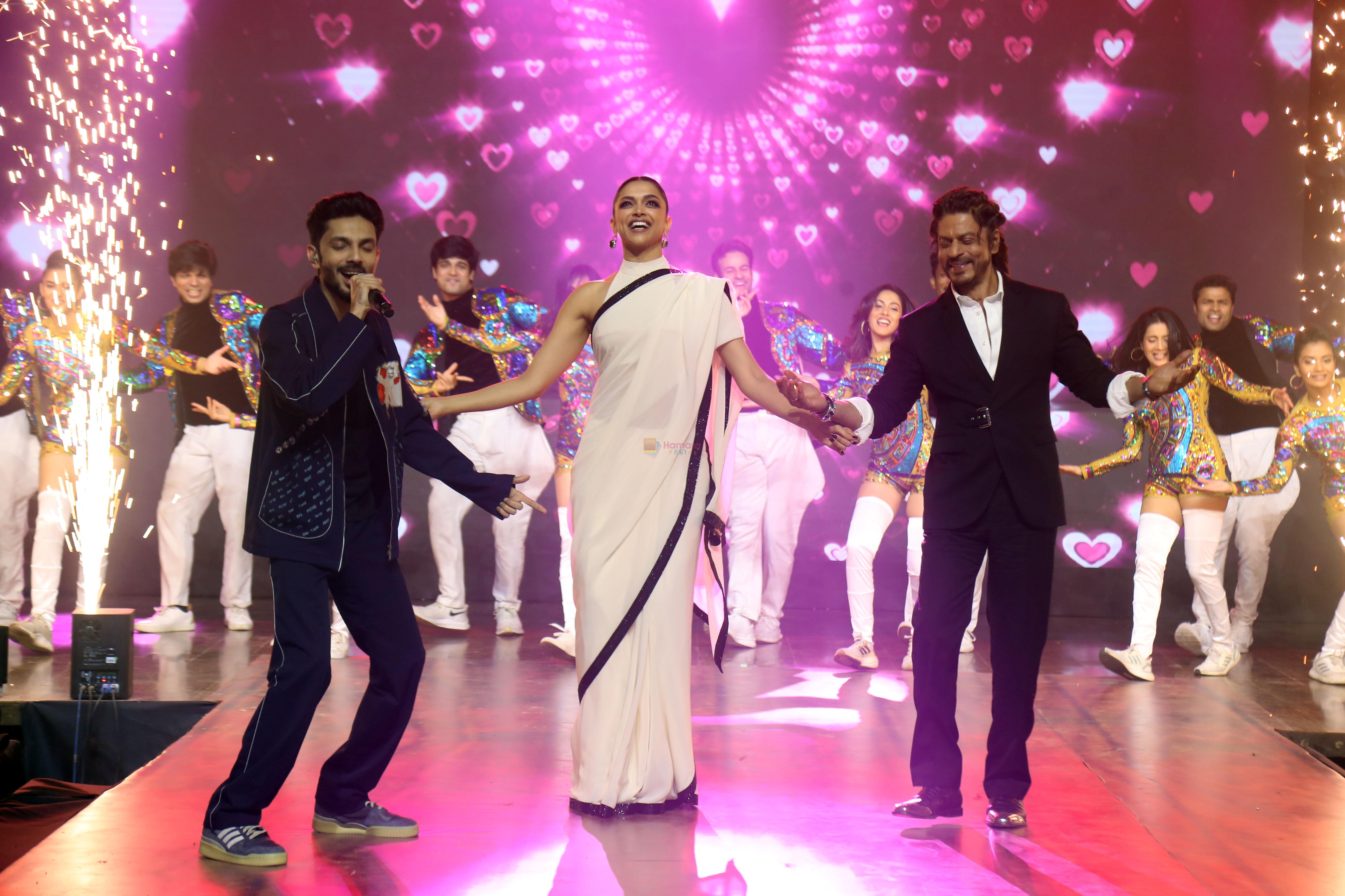 Anirudh Ravichander, Deepika Padukone, Shah Rukh Khan at Jawan Film ...