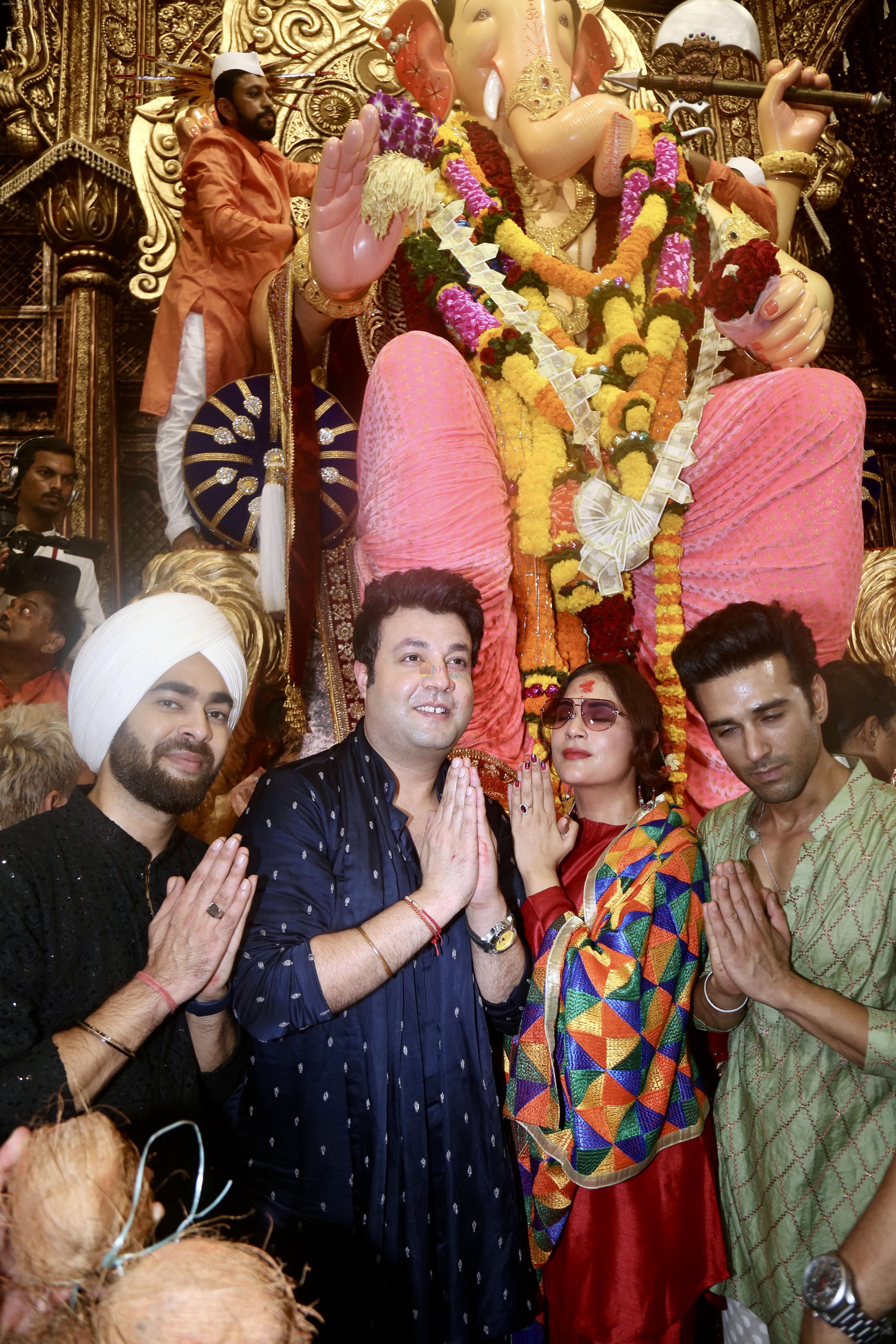Manjot Singh, Pulkit Samrat, Richa Chadha, Varun Sharma at Lalbaugcha ...