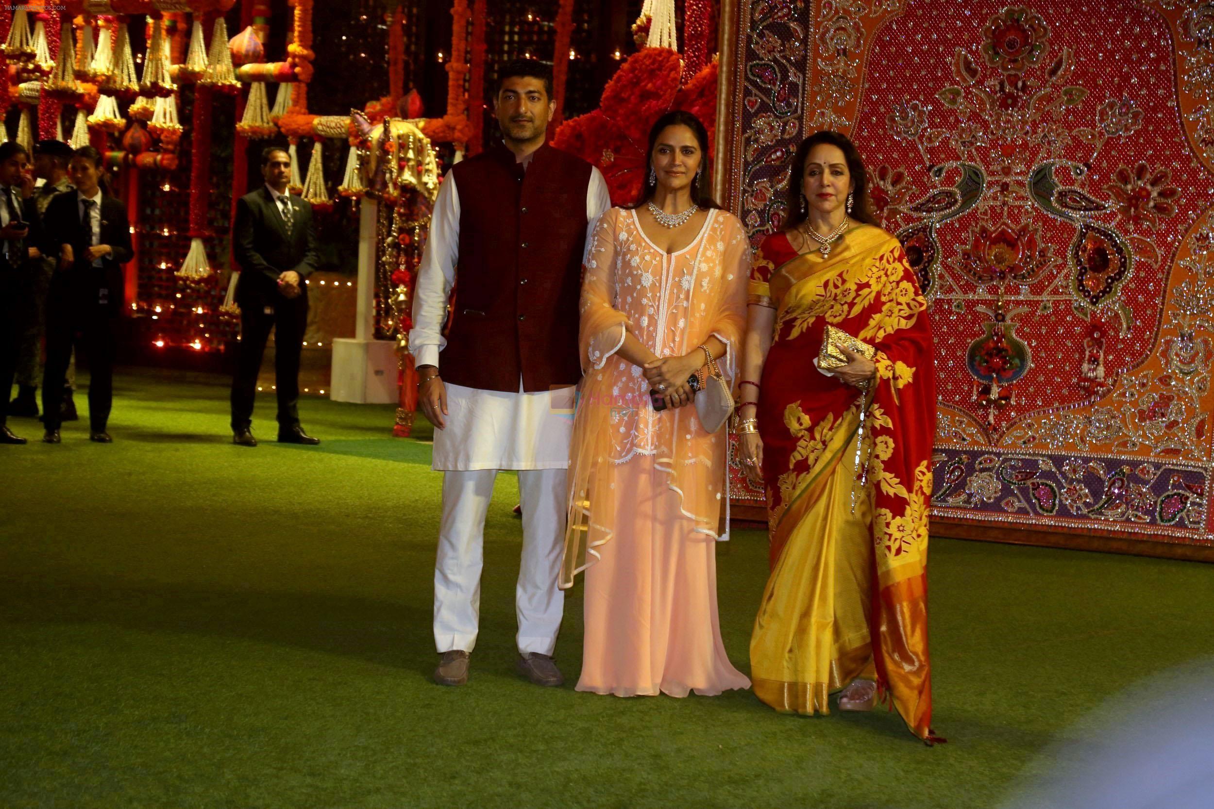 Ahana Deol, Hema Malini, Vaibhav Vohra at Ambani House Antilia for ...