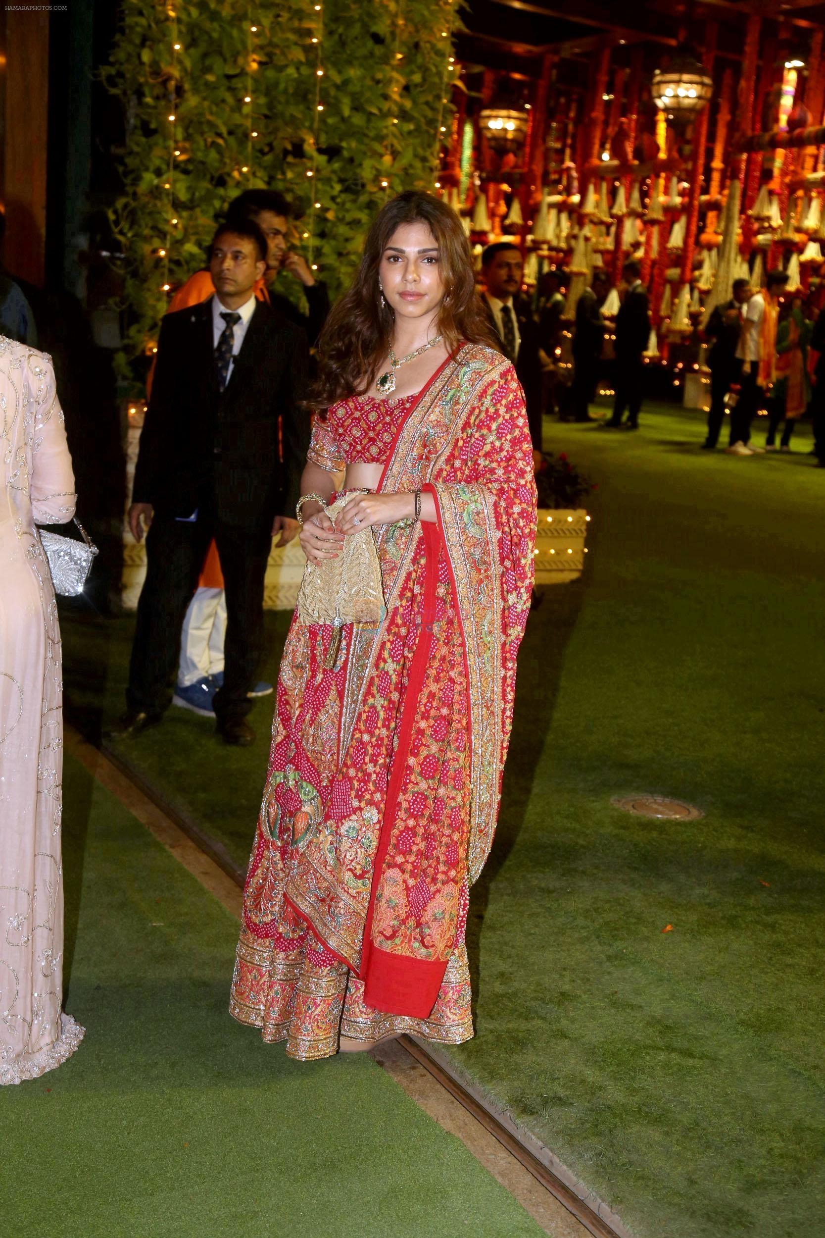 Sharmin Segal at Ambani House Antilia for Ganpati Darshan on 19th Sept ...