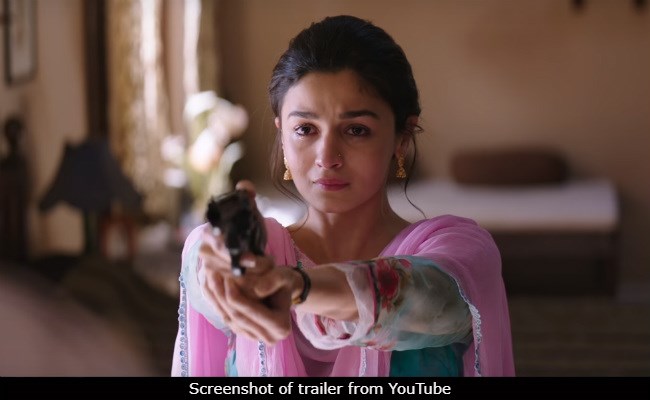 Bollywood Praises Alia Bhatts Performance In Raazi Trailer