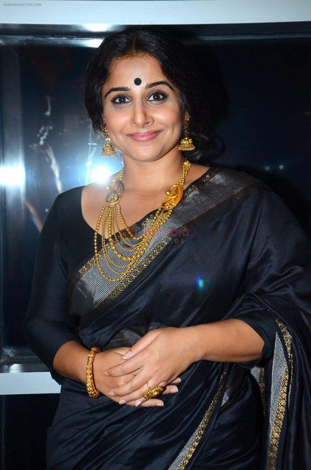 Sarah Jane Dias, Vidya Balan walk the ramp for IIJS show