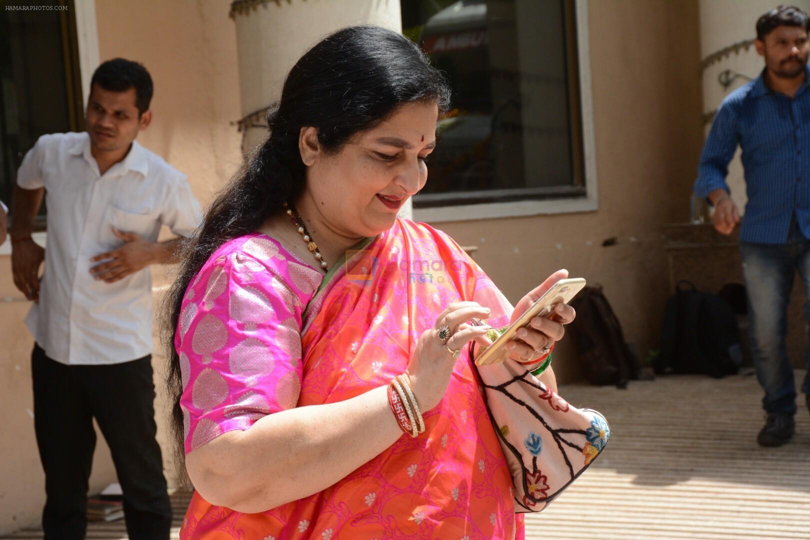 Anuradha, Bappi, Kailash at Custom officer Deepak pandit's son haldi