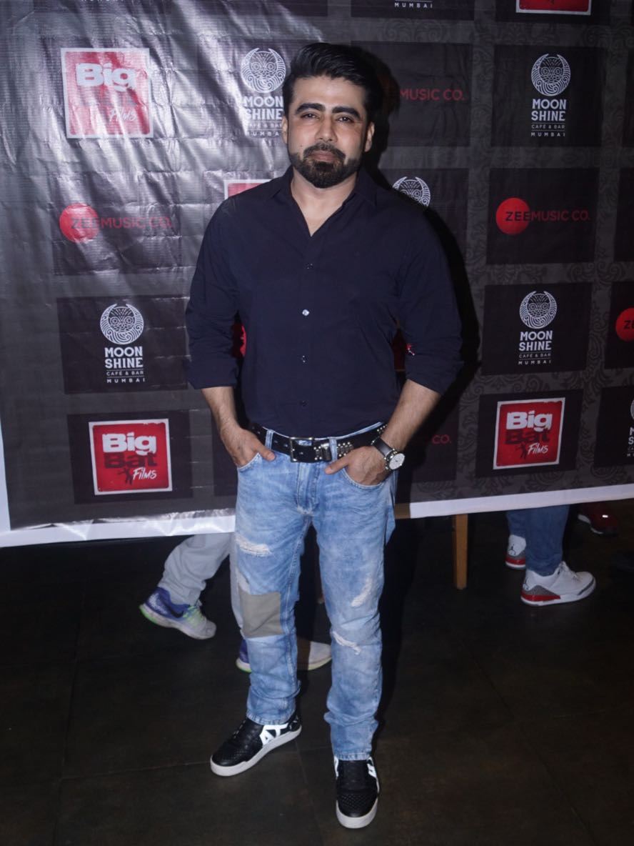 The more you show yourself, the more you connect – Shahroz Ali Khan ...