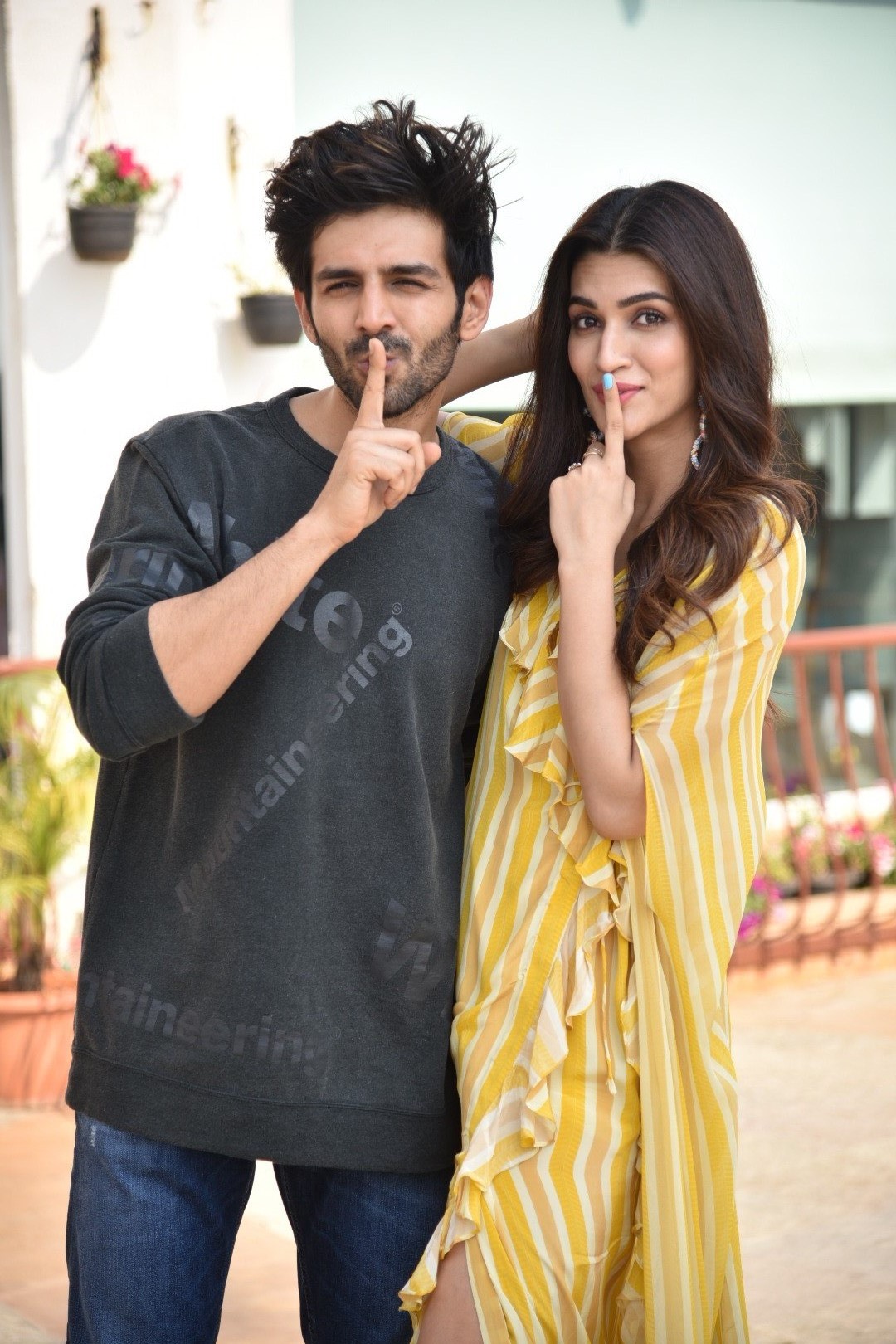 Kartik Aaryan and Kriti Sanon at the promotion of film Luka Chuppi