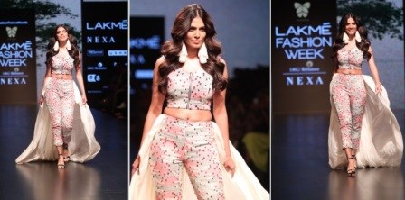 Petta Girl Malavika Mohanan Turns Show Stopper At LFW