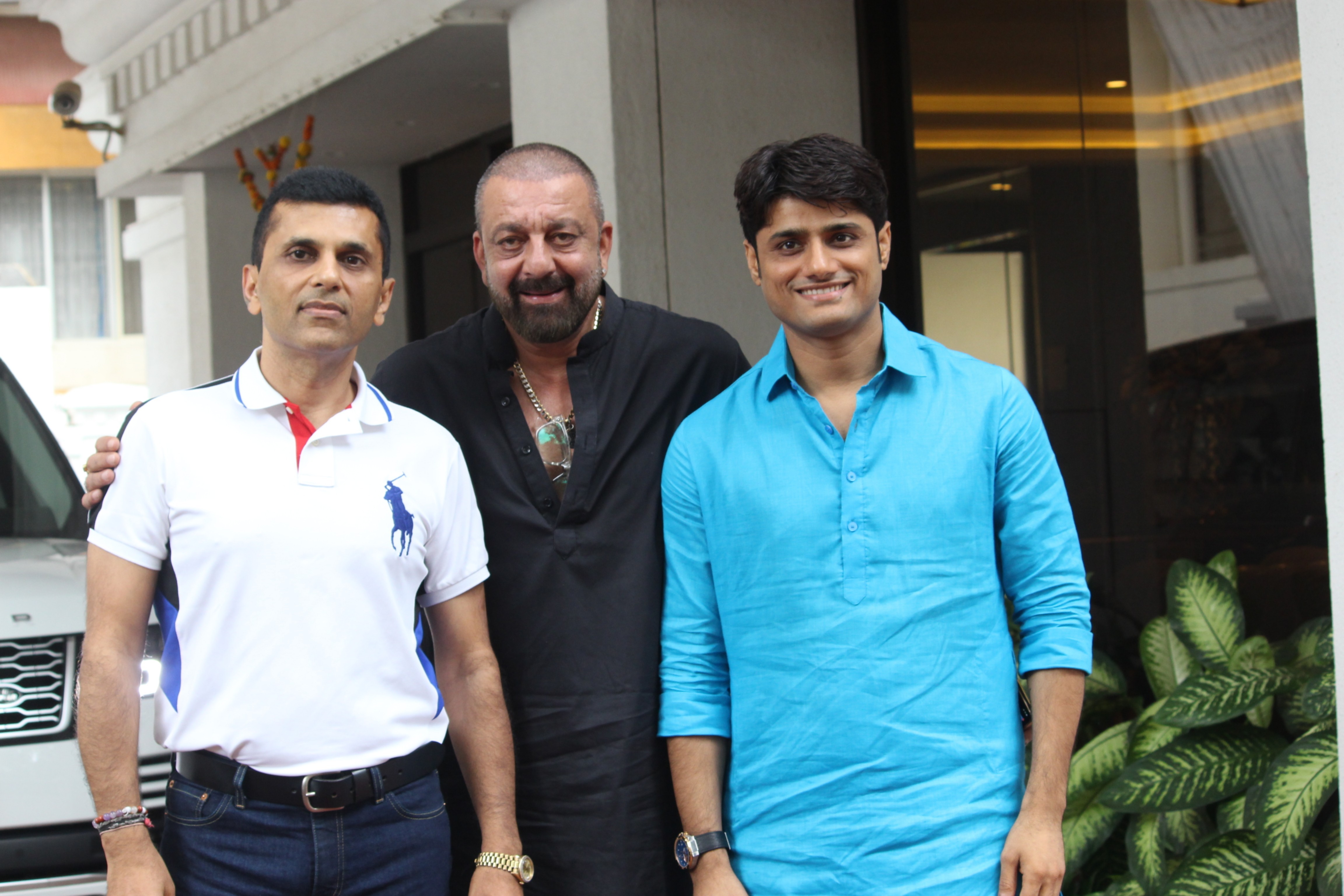 Sanjay Dutt spotted at Anand Pandit's house