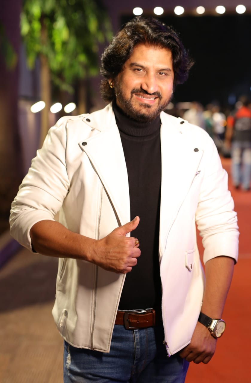 King Of Performing Troop, Sanjay More