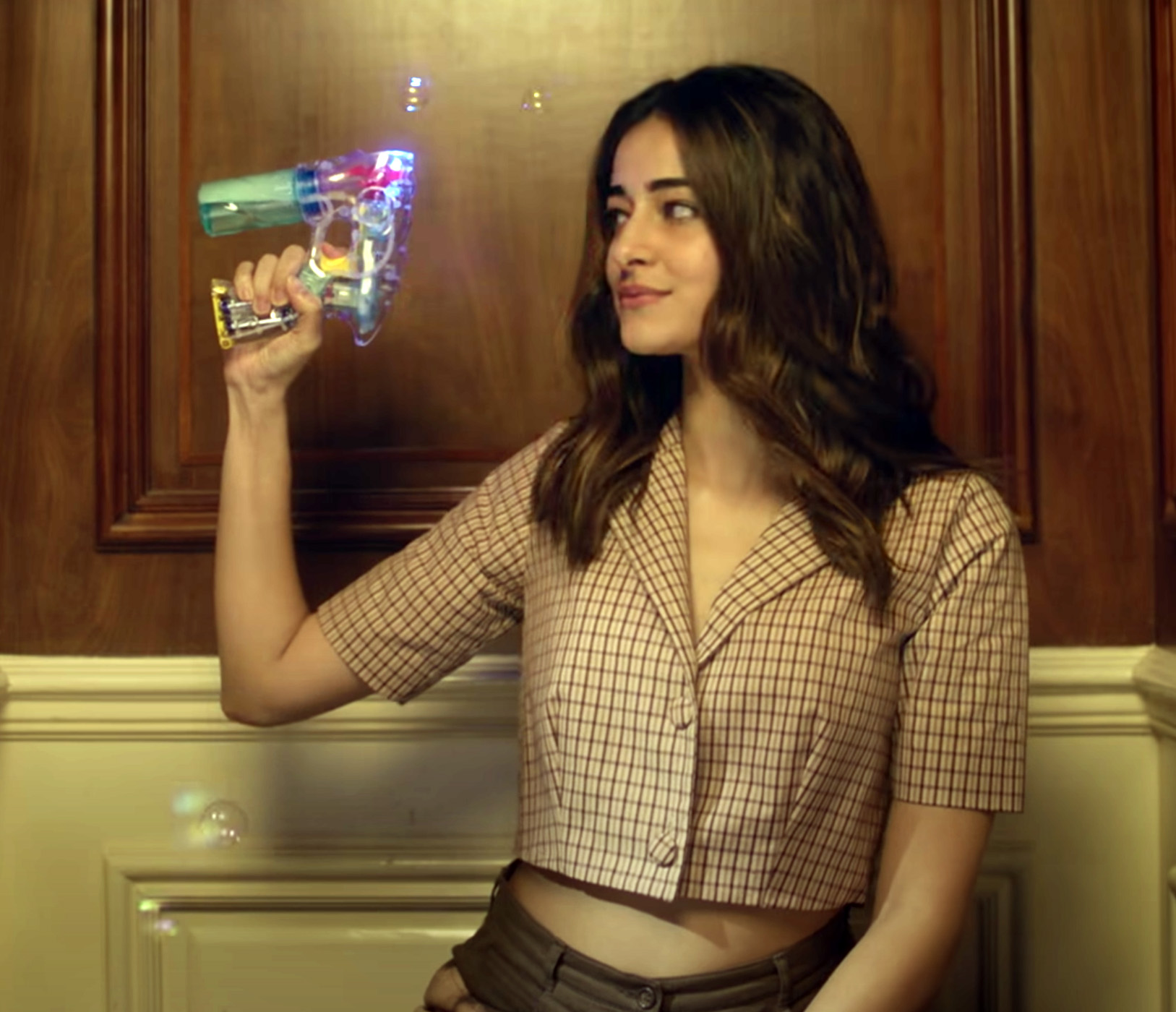 Ananya Panday Explores Social Media in 'Kho Gaye Hum Kahan