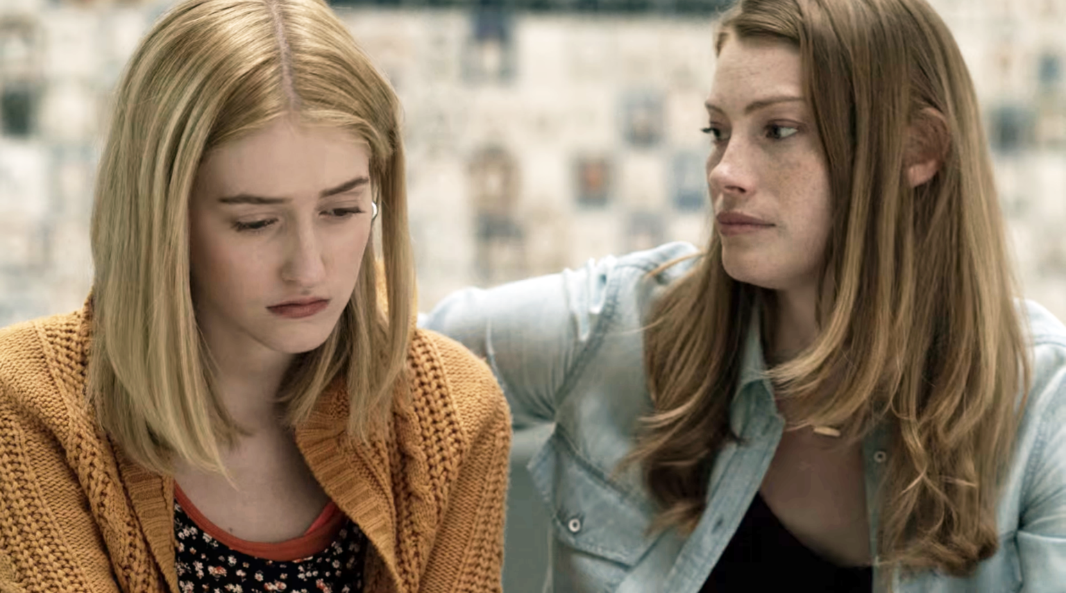 The Mist: A Tense & Terrifying Exploration of Human Nature