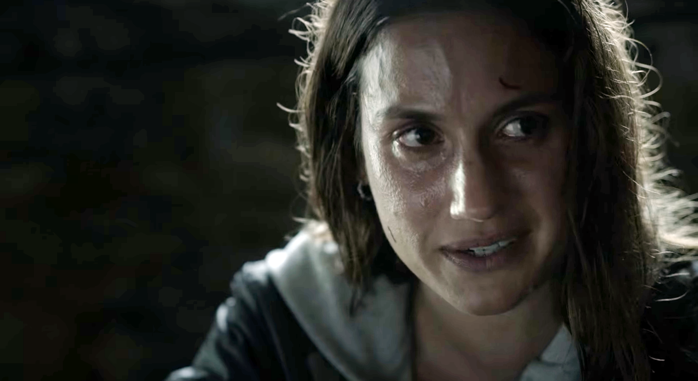 The Mist: A Tense & Terrifying Exploration of Human Nature