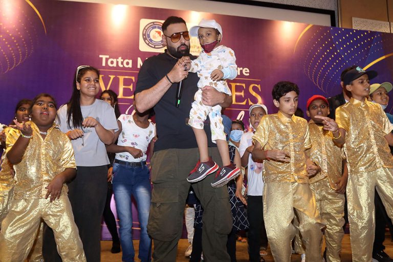 Rapper Badshah performs for children at the The Tata Memorial Hospital ...