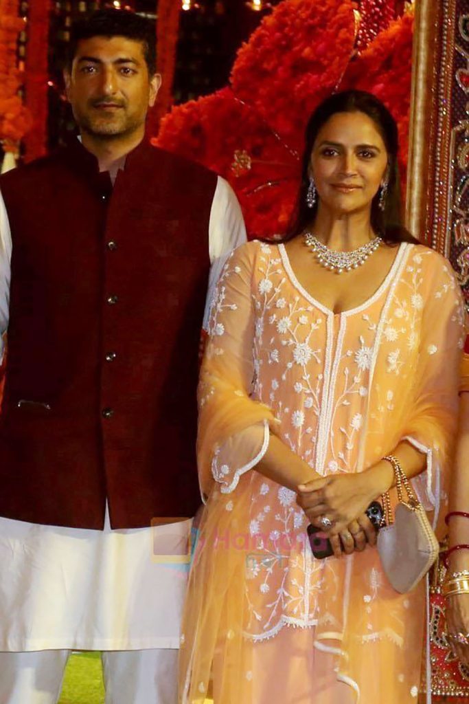 Ahana Deol, Vaibhav Vohra at Antilia for Ganpati Darshan