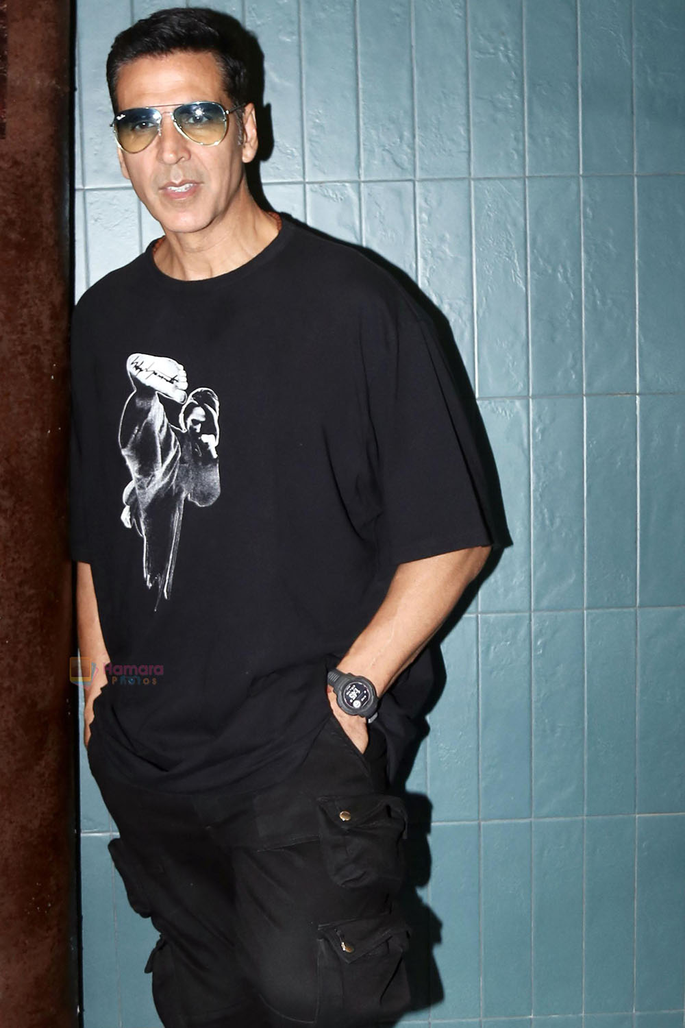 Akshay Kumar posing for Mission Raniganj film promo