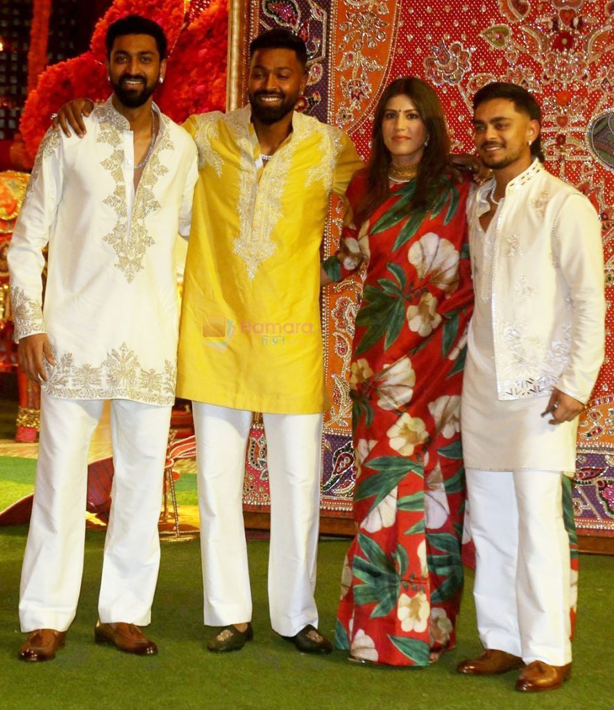 The Pandya brothers at Antilia for Ganpati Darshan