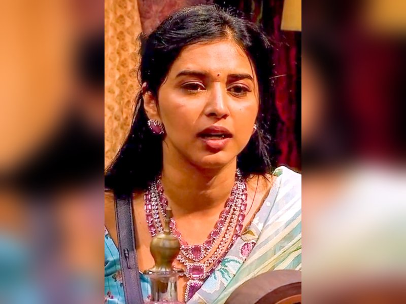 Tanya Mittal's Dream of Amaal Mallik's Studio Café