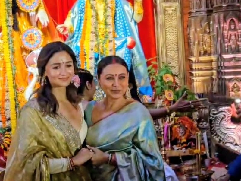 Alia Bhatt looks resplendent in golden saree as she joins Rani Mukerji ...