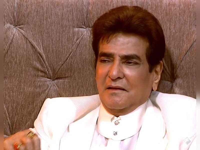 Jeetendra’s Tribute to Dharmendra on Indian Idol 16